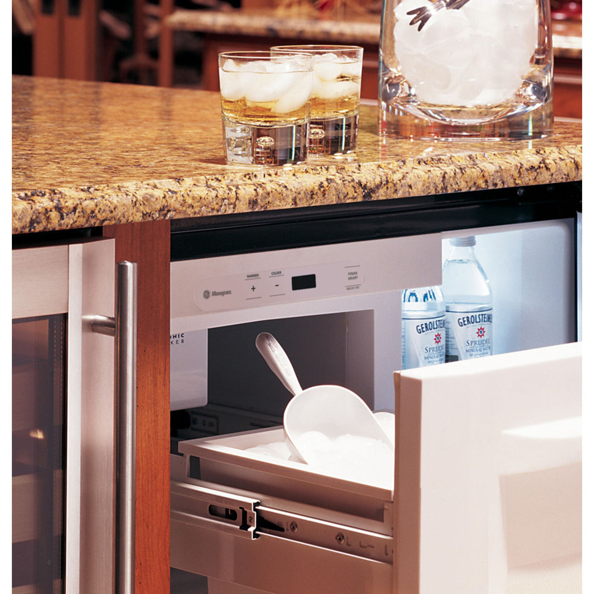 Monogram Bar Undercounter Refrigerator Panel Ready ZIBI240HII | Meubles ...